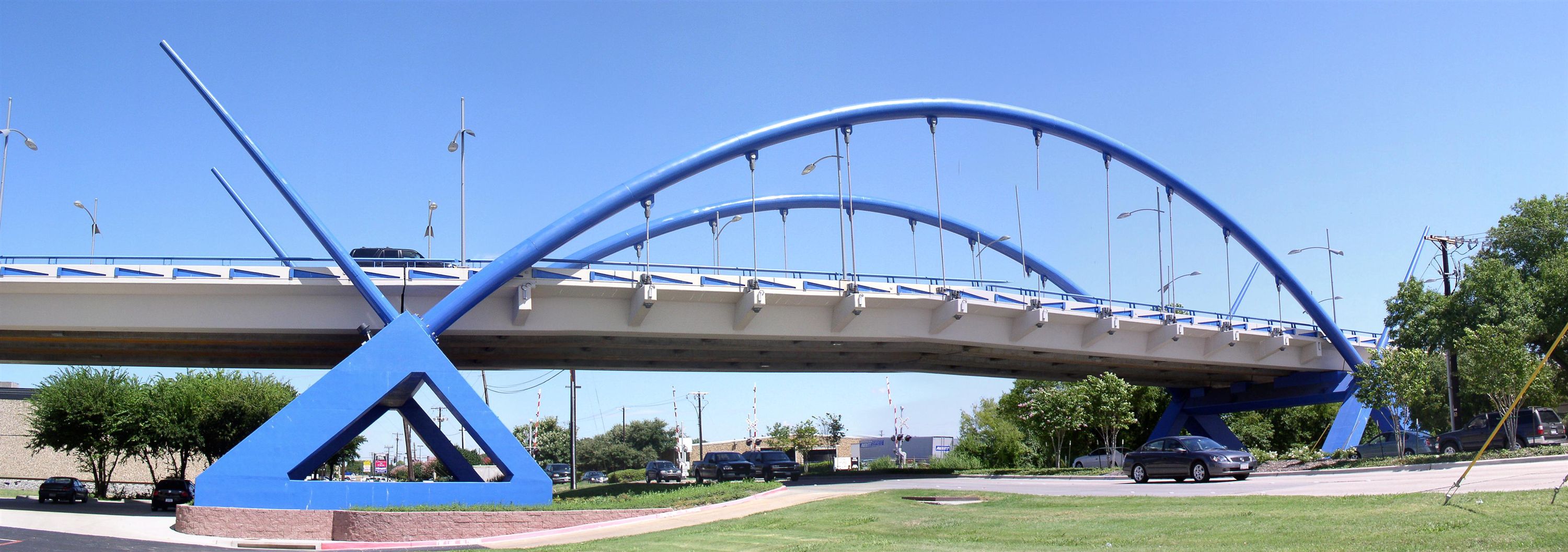 Locations Hub - Arapaho Bridge, Addison