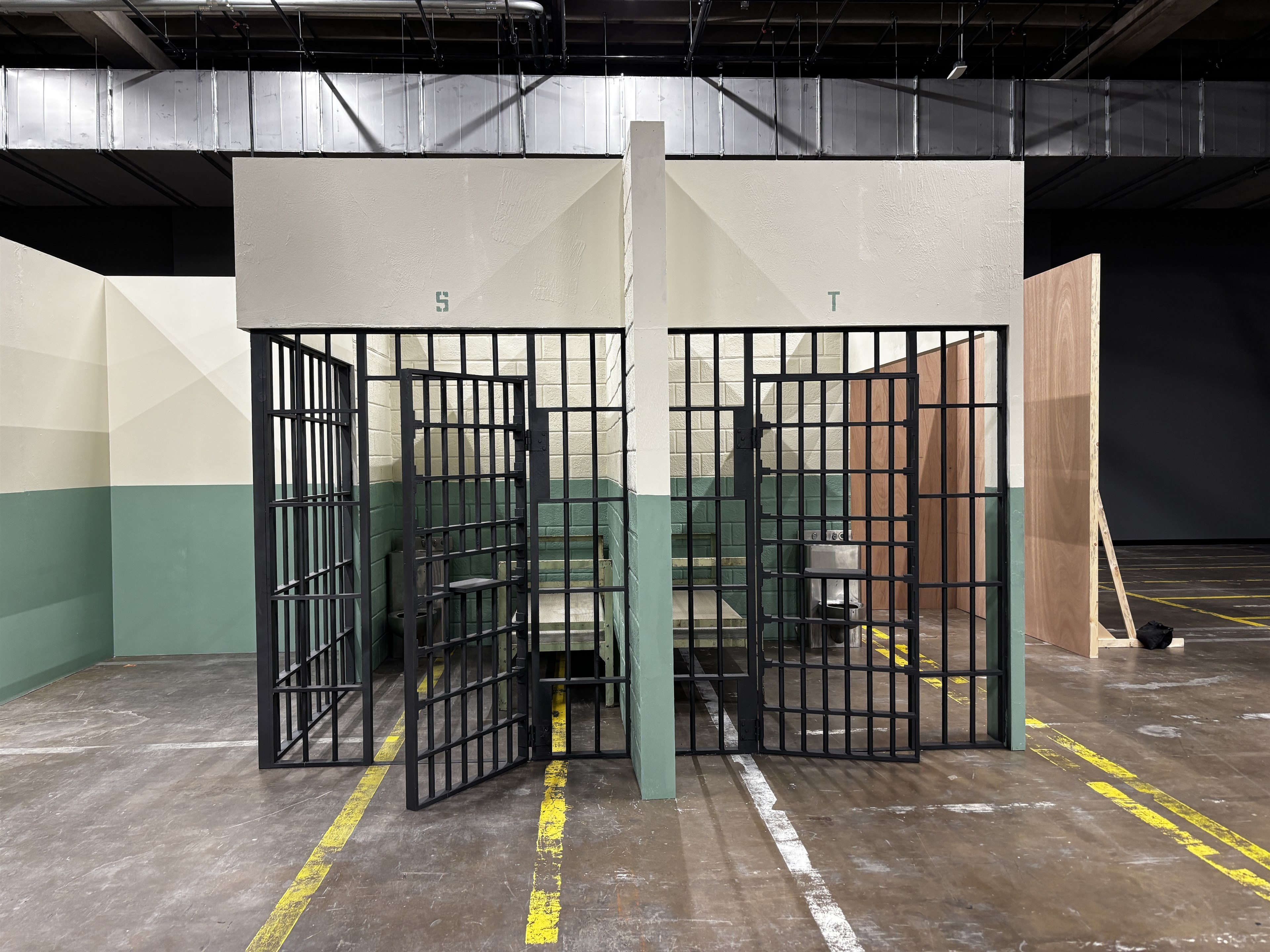 Locations Hub - South Side Studios - Jail Set