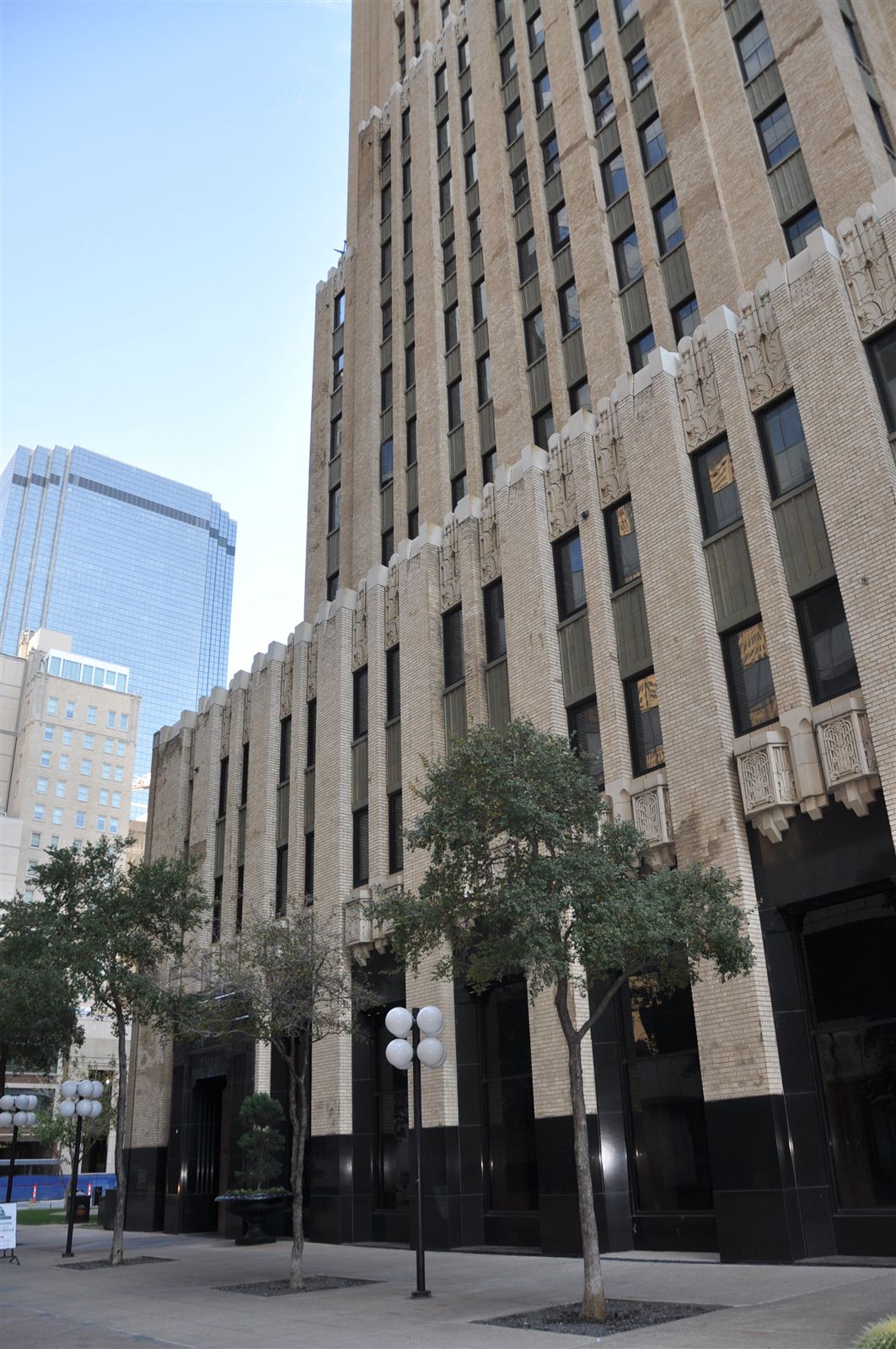 Locations Hub - Dallas Power & Light Lofts