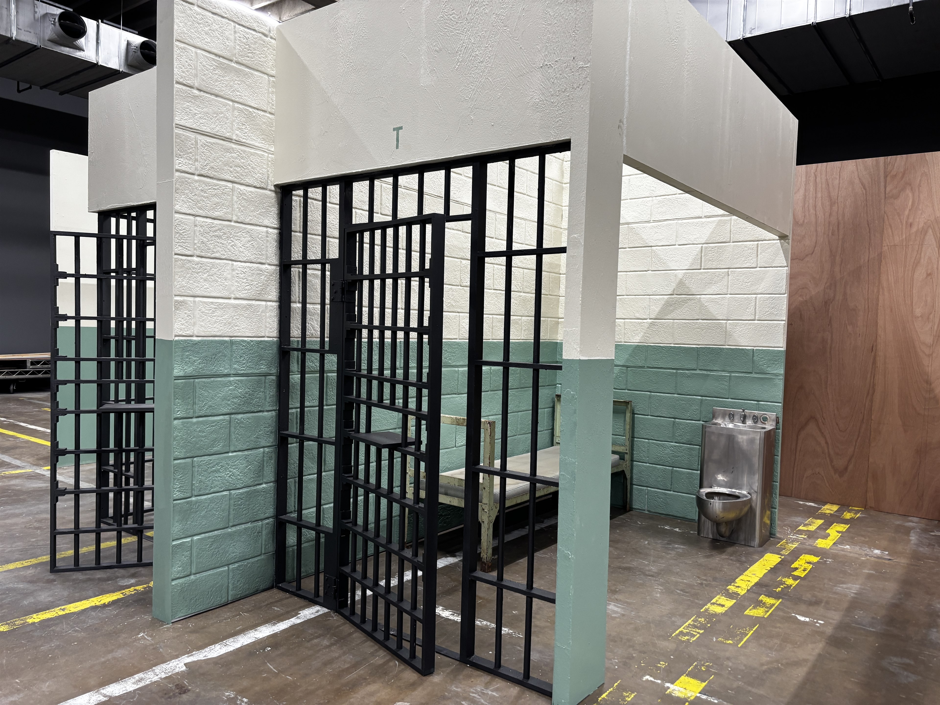 Locations Hub - South Side Studios - Jail Set
